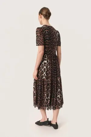 SOAKED IN LUXURY Slaldora Short Sleeve V-neck Wrap Dress