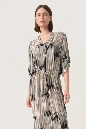 SOAKED IN LUXURY Zaya V-neck Midi Dress