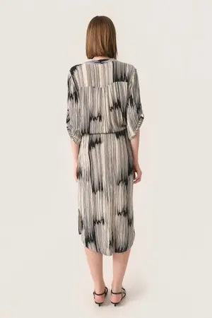 SOAKED IN LUXURY Zaya V-neck Midi Dress