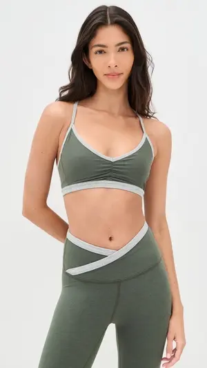 Beyond Yoga Outlines Strappy Bra