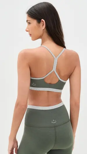 Beyond Yoga Outlines Strappy Bra