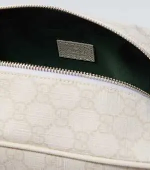 Gucci Gg Supreme Toiletry Bag