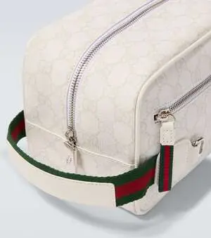 Gucci Gg Supreme Toiletry Bag