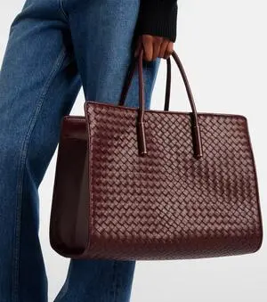 Bottega Veneta Medium Leather Tote Bag - Burgundy