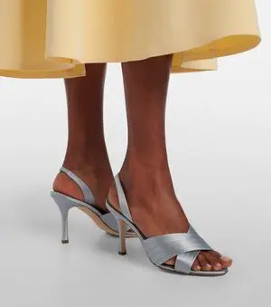 Manolo Blahnik Viera 90 Satin Slingback Sandals - Blue