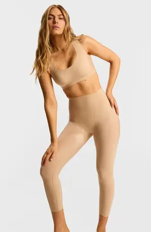 Commando Zone Smoothing Capri Pants - Beige