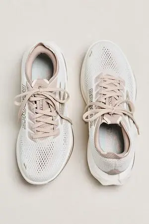 Brooks Hyperion 3 Sneakers - Coconut/bronze/mushroom