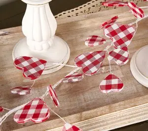 VALERIE PARR HILL 4' Red & White Checkered Heart Garland Valerie - One-color