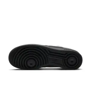 Nike Air Force 1 '07 Lv8 Sneakers - Black
