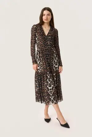 SOAKED IN LUXURY Slvaldora Long Sleeve Wrap Dress