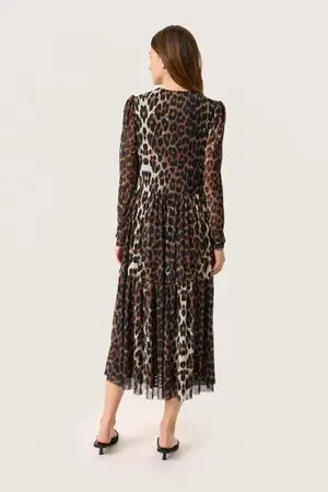 SOAKED IN LUXURY Slvaldora Long Sleeve Wrap Dress