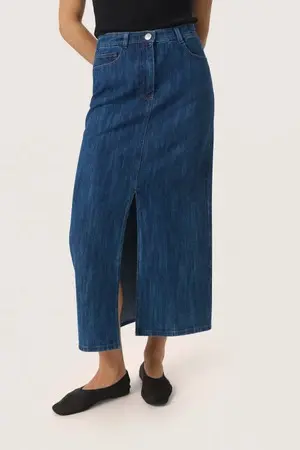 SOAKED IN LUXURY Slzianna Maxi Length Denim Skirt
