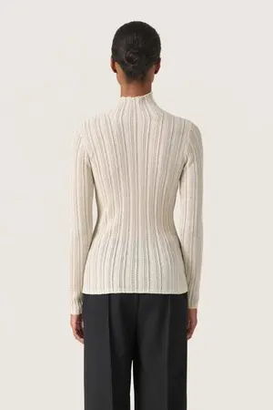 SOAKED IN LUXURY Sllaisa Metallic Turtleneck Pullover - Silver