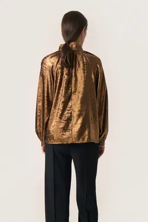 SOAKED IN LUXURY Slelvie Funnel Neck Blouse