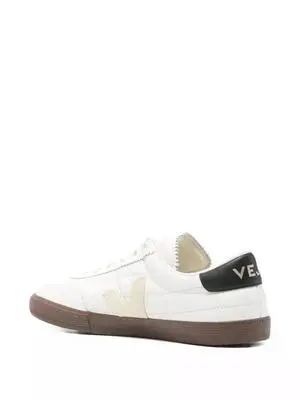 VEJA Panenka Sneakers