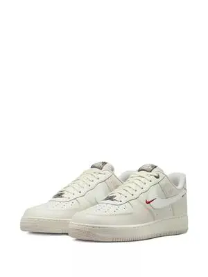 Nike Air Force 1 '07 Se Low-top Sneakers - Neutrals