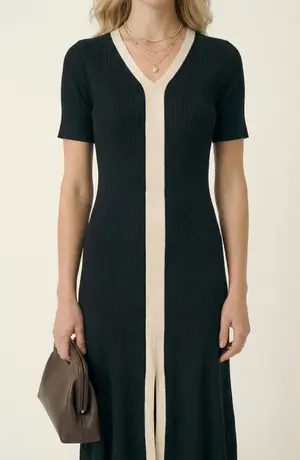 MODENAIRE Ribbed Knit Contrast Placket Midi Dress