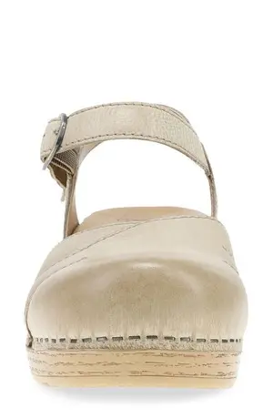 Dansko Margreta Clog - Biscotti