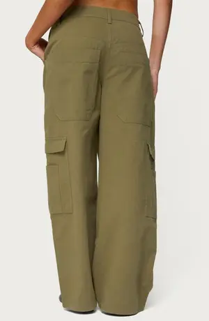 EDIKTED Jadah Low Rise Baggy Cargo Pants