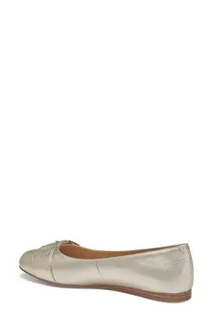 Johnston & Murphy Claire Belted Flat