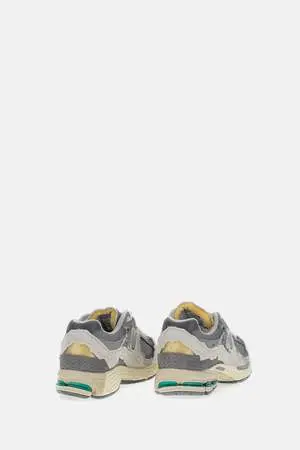NEW BALANCE Protected M2002 Sneakers - Grey