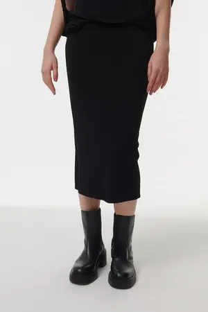 LEEM Knitted Fitted Pencil Skirt