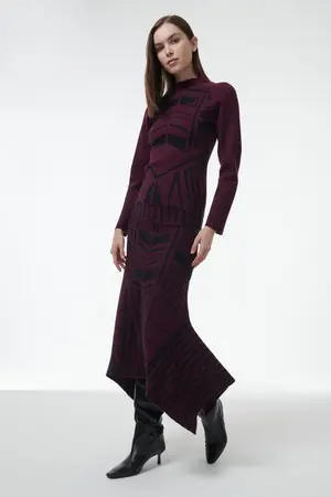 LEEM Geometric Jacquard Fitted Knit Top