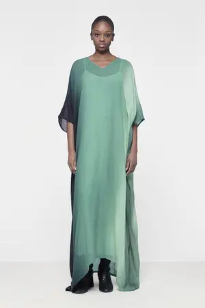 LEEM Vertical Ombre Kaftan
