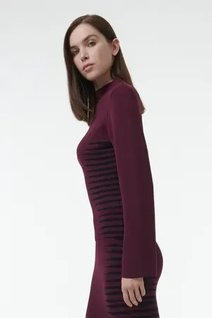 LEEM Fitted Jacquard Knit Top