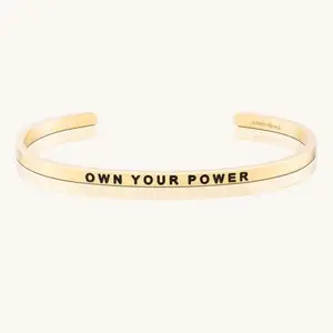 MANTRA Bangle Bracelet Yellow Gold