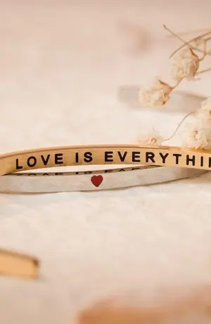 MANTRA Love Is Everything Bracelet - Silver