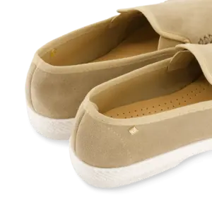 Rivieras Split Toe Moccasins - Light