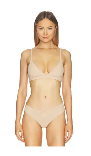 SKIMS Fits Everybody Triangle Bralette In Tan - Clay