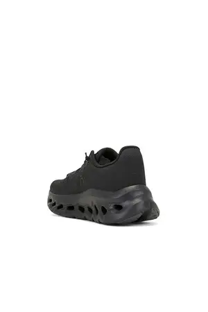 On Cloudtilt Sneaker - Eclipse & Black