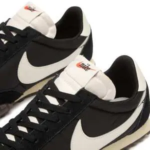 Nike Waffle Racer Og Sneaker - Black/sail-coconut Milk