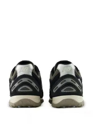 NEW BALANCE 204l Suede Sneakers - Black