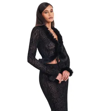 MISS CIRCLE NEW YORK Hali Burnout Velvet Top With Faux Fur Trim - Black