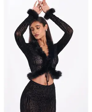 MISS CIRCLE NEW YORK Hali Burnout Velvet Top With Faux Fur Trim - Black