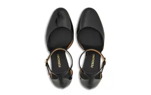 FERRAGAMO Leather Stiletto Pumps - Nero