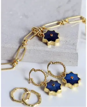OTTOMAN HANDS Essential Charm Link Chain Necklace