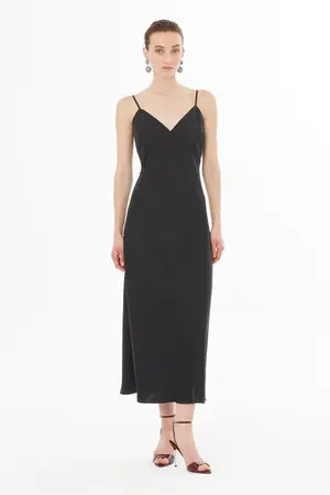 GIZIA Sleeveless Strappy V-neck Midi Dress