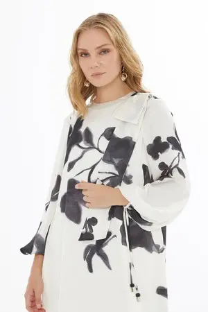 GIZIA Ruffled Dress With Button Closure