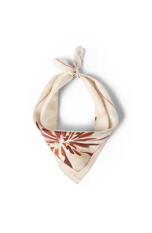 Brunello Cucinelli Bloom Print Pongee Foulard - Beige