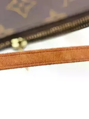 LOUIS VUITTON 2000 Monogram Pochette