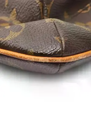 LOUIS VUITTON Monogram Pouch