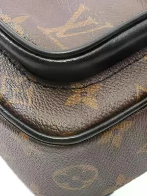 LOUIS VUITTON 2021 Christopher Wearable Monogram Messenger Bag - Brown