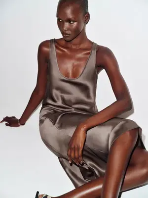 REFORMATION REFORMATION Veya Silk Top Brown