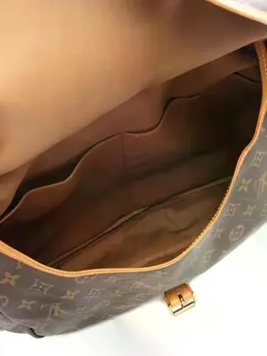 LOUIS VUITTON 1995 Saumur 35 Monogram Shoulder Bag