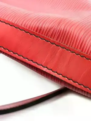 LOUIS VUITTON 1990 Noé Épi-leather Bucket Bag