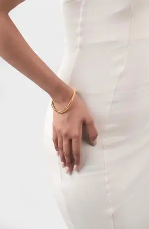 NAVEDA Soléne Bangle - Gold